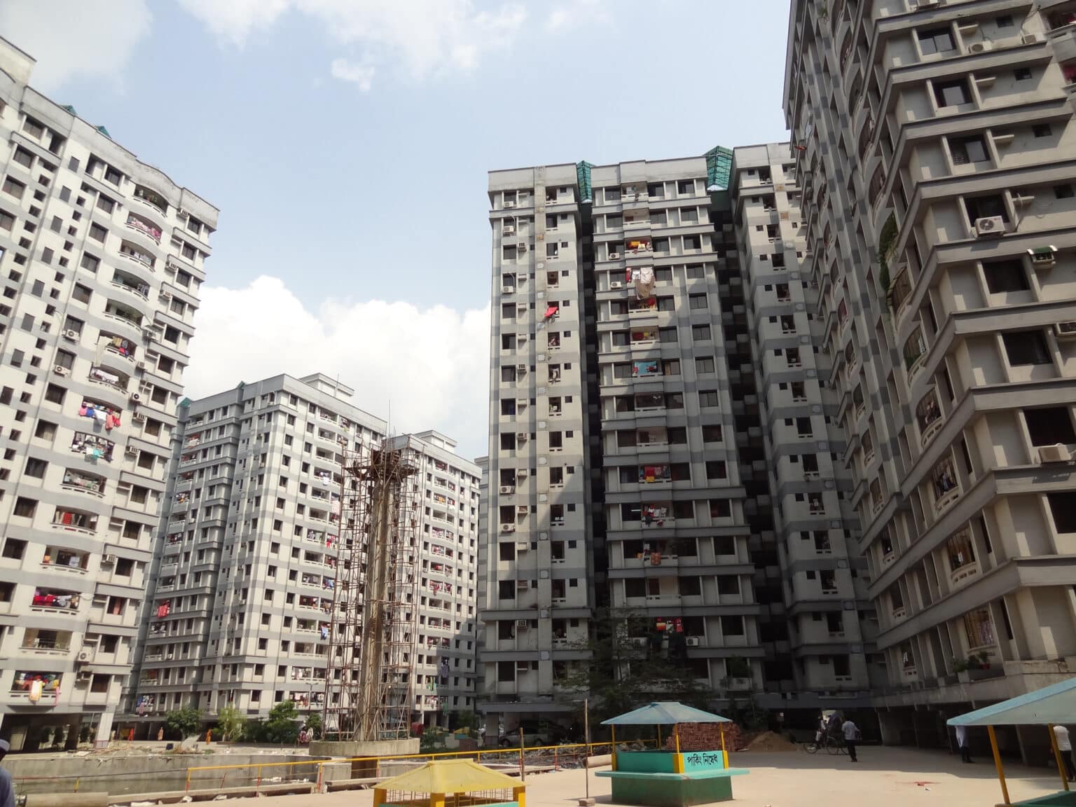 Dhaka: History of the Present